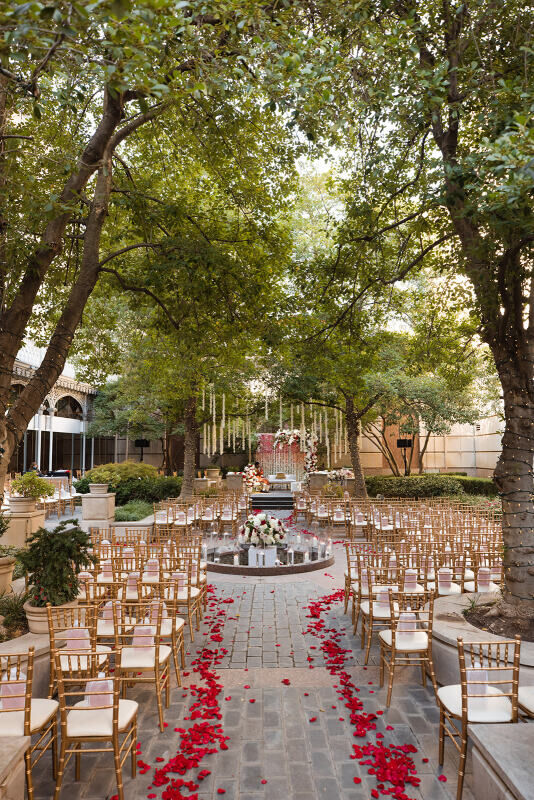 Dallas Area Weddings | The Ritz-Carlton, Dallas | Emma & Promit