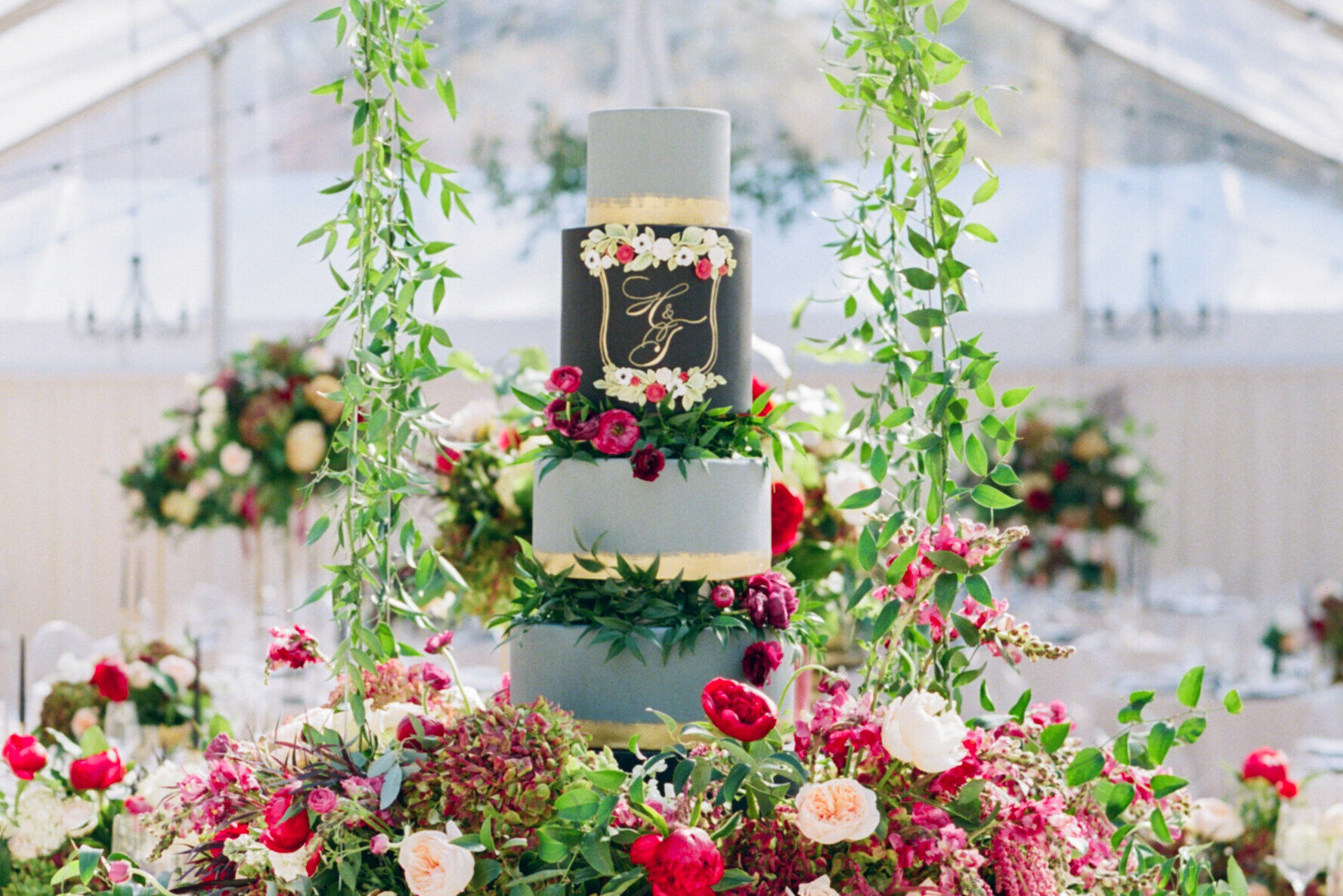 Wedding Cake Bakery | Wedding Cake Designs | Wedding Cake Flavors