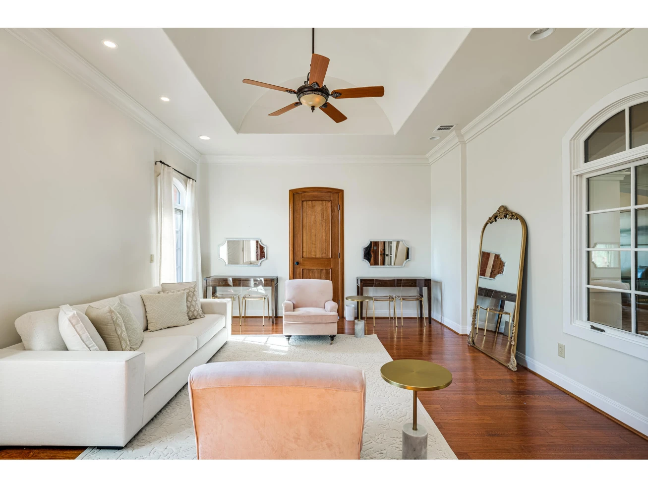 RoseBridge Estate | Wedding Venues | Smithville, Texas